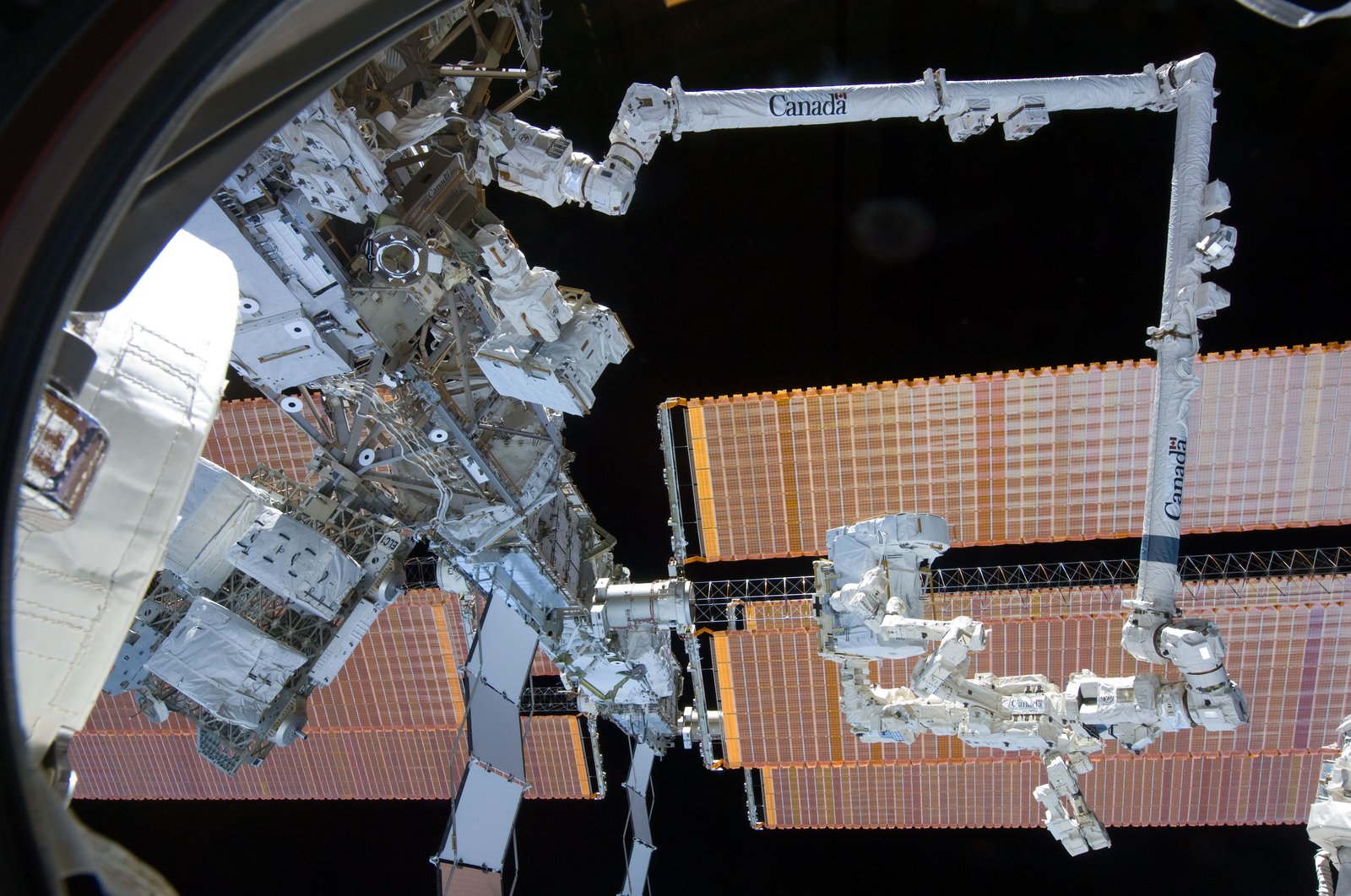 Canadarm 2 - Destination Space