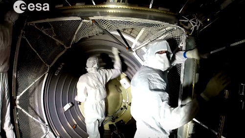 Cleaning a spacecraft - Destination Space